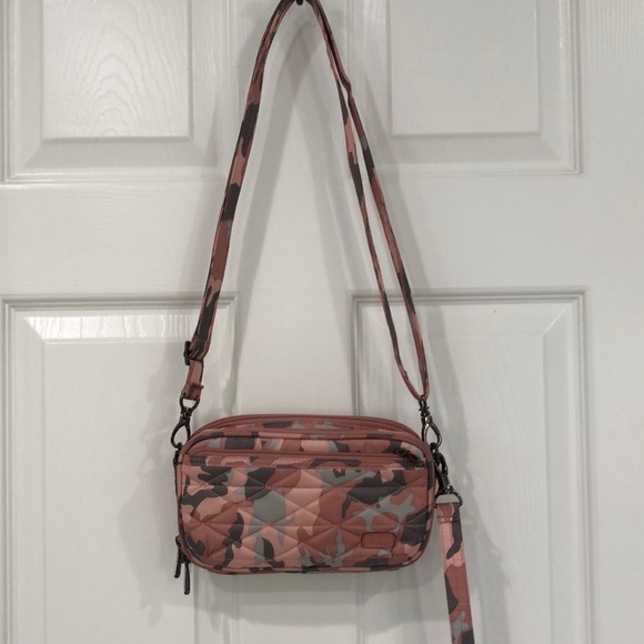 lug | Bags | Lug Roundabout 2 Pink Camo | Poshmark